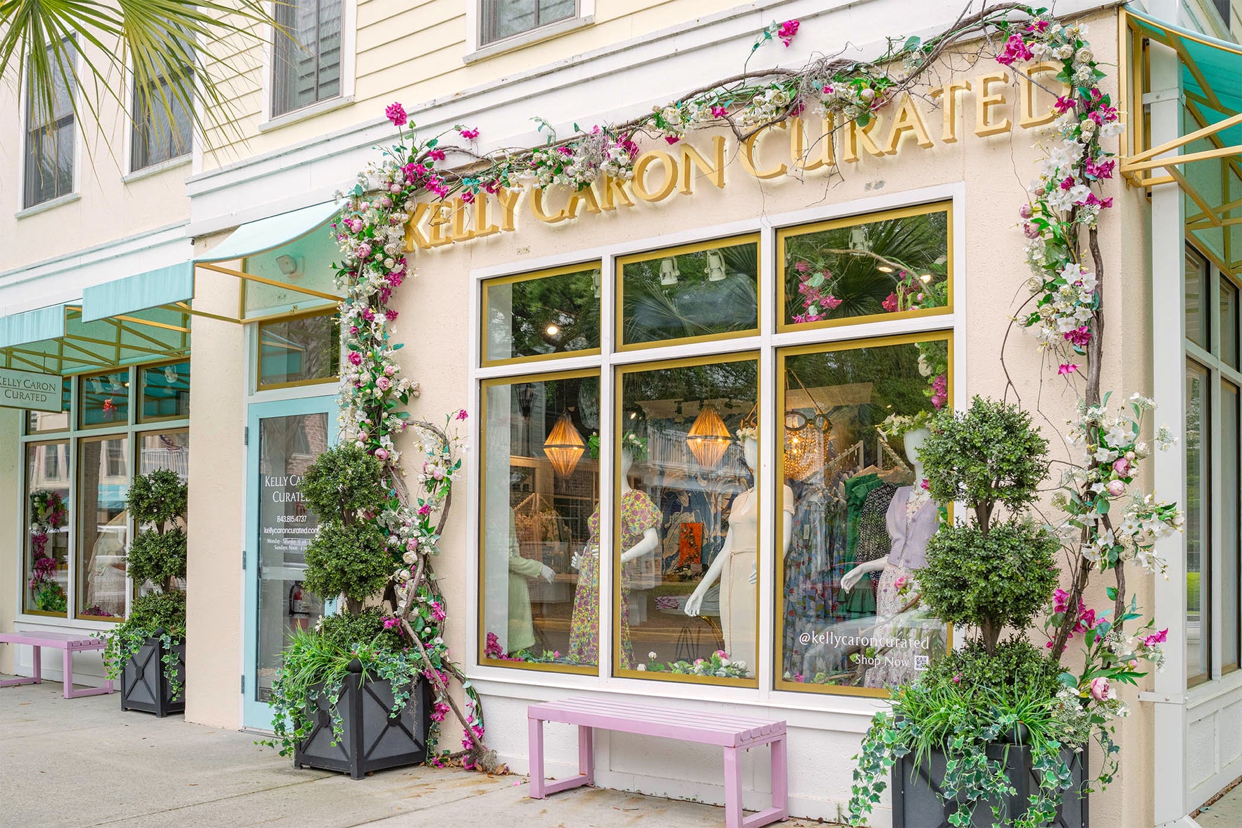 Kelly Caron Curated – KELLY CARON CURATED